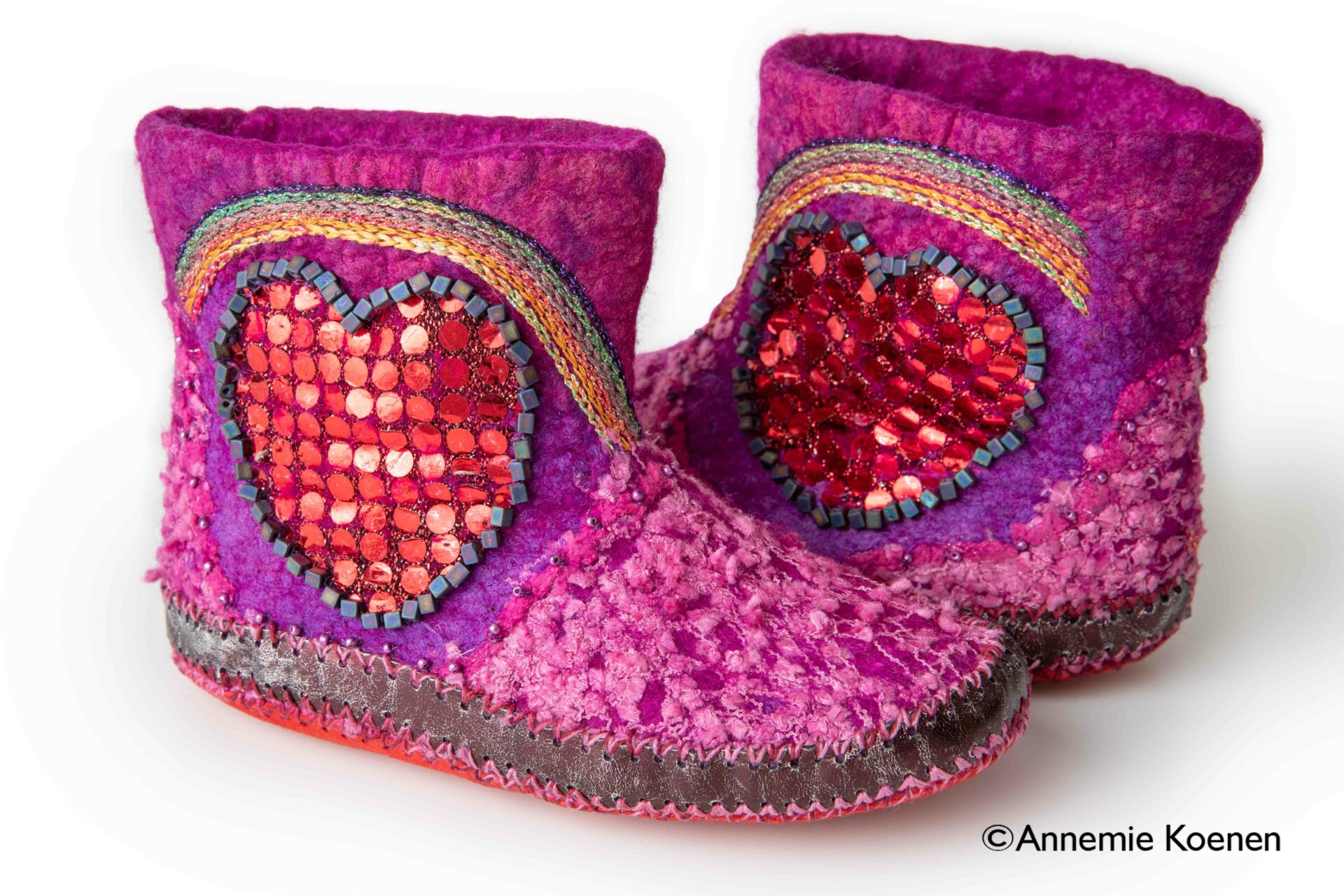 Nieuwe sloffen voor ons Sophieke - Annemie Koenen Vilt